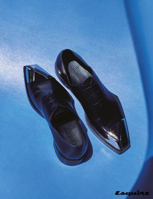 벨루티 남자의 옥스퍼드 슈즈 Style 읽을거리 에스콰이어 코리아 │ 패션 매거진 패션 잡지 남성지